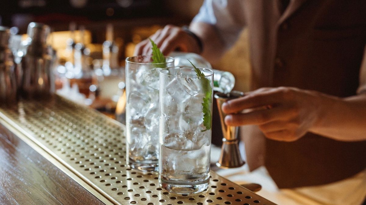 Best Speakeasy Bars In India | Zee Zest